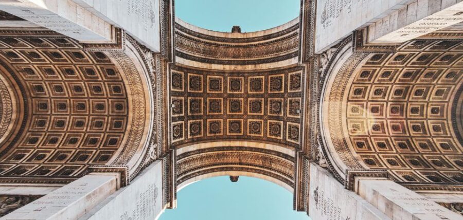 Arc De Triomphe Walking Tour:Paris Views and Macaron Tasting | Power Traveller