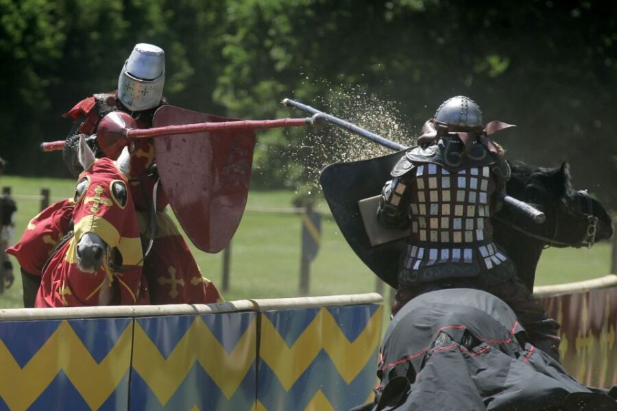 From London: Warwick, Oxford, Stratford & Cotswolds Day Tour | Power ...