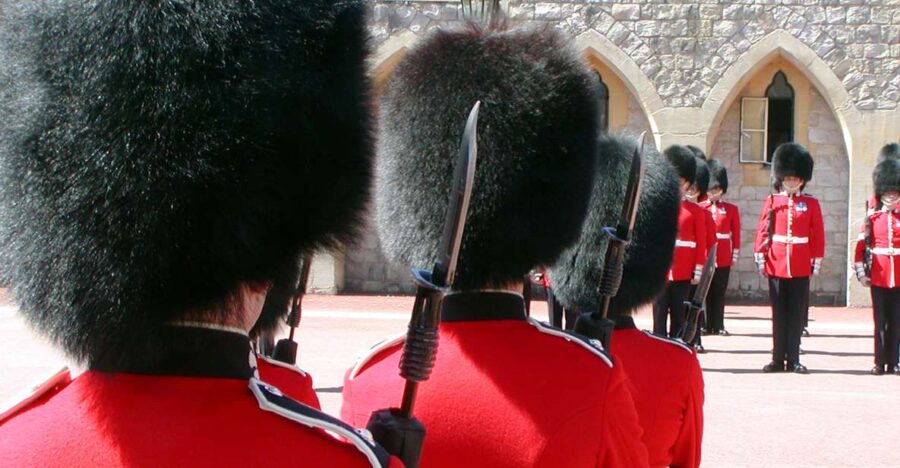 London: Changing of the Guards Ceremony Guided Walking Tour | Power Traveller