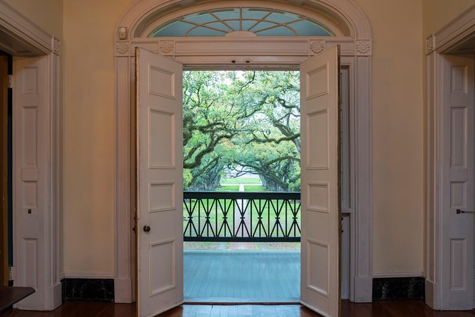 Oak Alley Plantation Tour With Transportation | Power Traveller