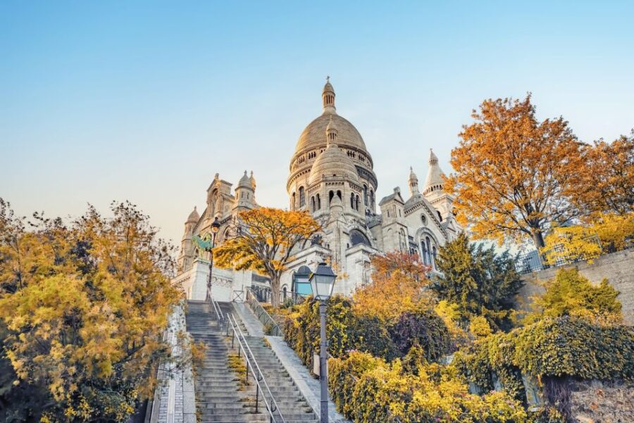 Paris Montmartre: Walking Tour With Audio Guide on App | Power Traveller