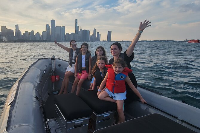 Small-Group Sightseeing Boat Tour in Chicago | Power Traveller