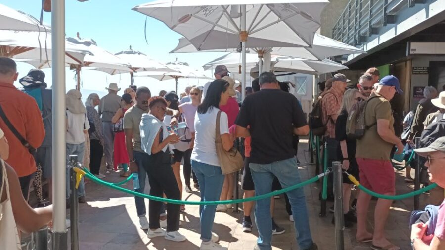 Cape Town:- Table Mountain Including Hotel Transfer | Power Traveller