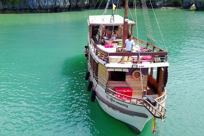 - Comfortable Boat for Cruising in Phang Nga Bay - the Must-Do! | Power ...