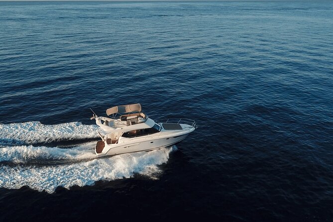 Jeanneau Prestige 400 Private Tours | Power Traveller