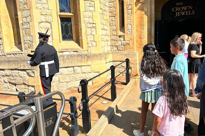 Kid-Friendly Tour: Tower of London and Tower Bridge Entry | Power Traveller