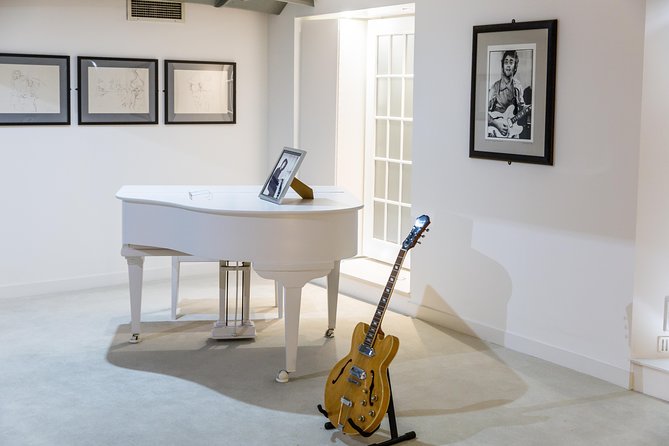 Liverpool Day Tour From London by Train Including Beatles Story | Power ...