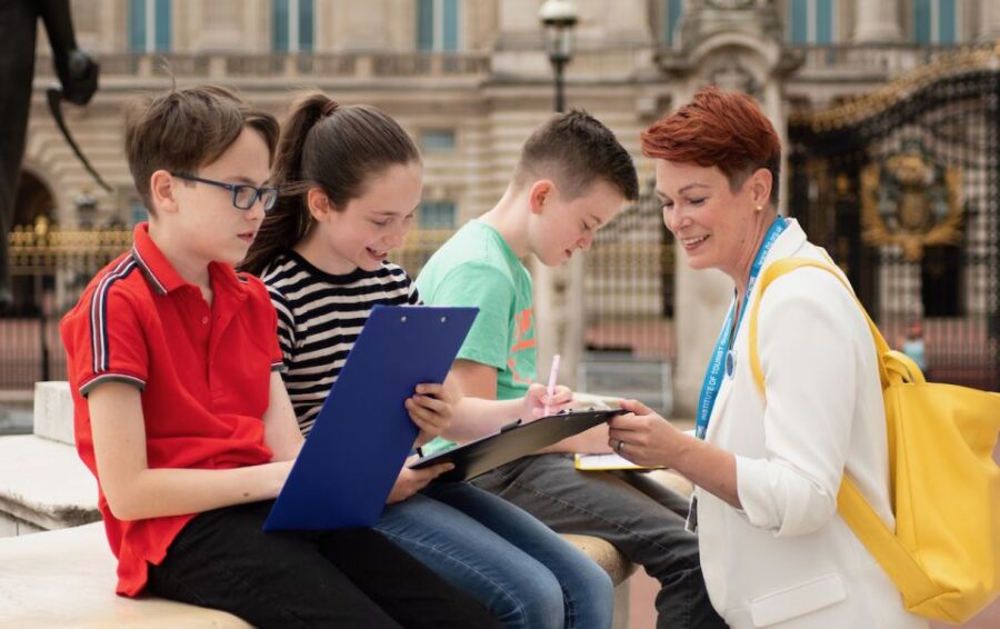 London: Kids Activity Tour in English | Power Traveller