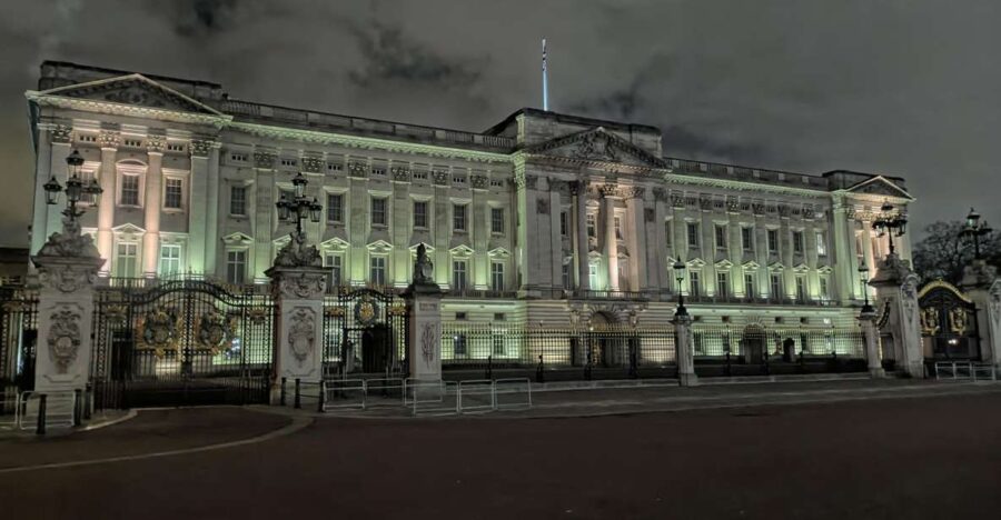 London : Royal Westminster By Night Walking Tour | Power Traveller