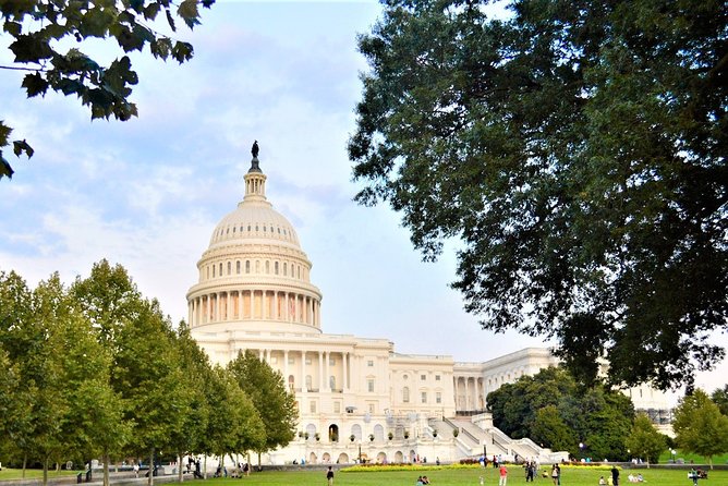 Private Tour of Washington DC - Up to 12 Guests | Power Traveller