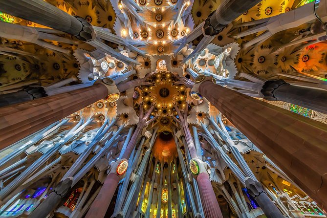 Sagrada Familia: Fast Track Guided Tour With Optional Tower | Power ...