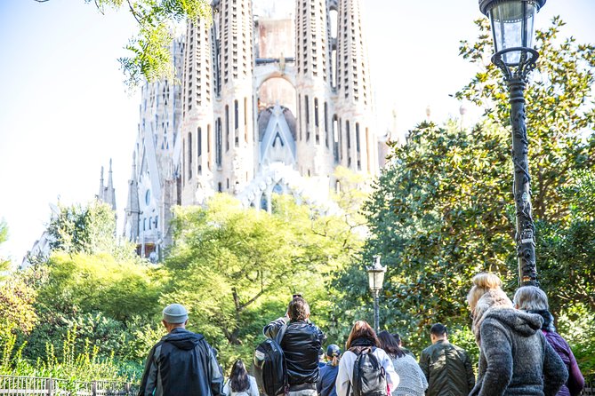 Fast Track Sagrada Familia English Guided Tour | Power Traveller