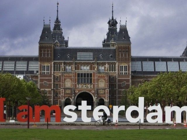 Amsterdam: Private City Walk | Power Traveller