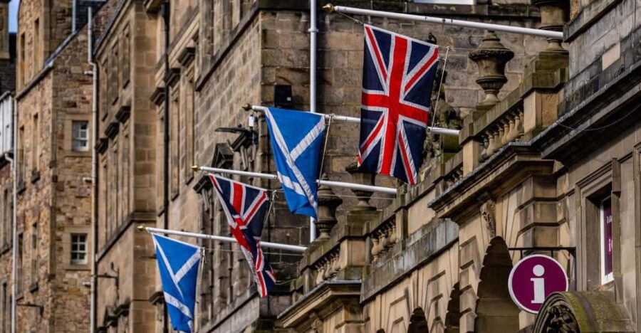 Edinburgh: Insta-Perfect Walk With a Local | Power Traveller