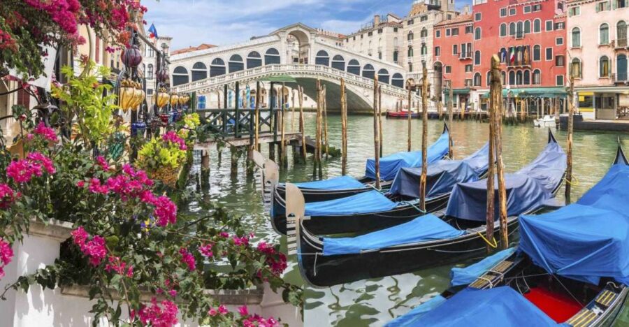 Exclusive Gondola Ride With Guided Old Town Tour | Power Traveller