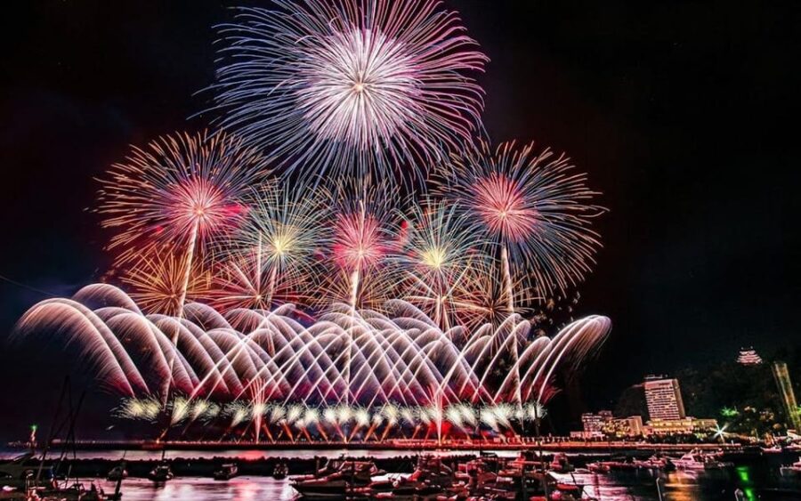 From Tokyo: Kamakura 1-Day Trip (Atami Fireworks Display) | Power Traveller