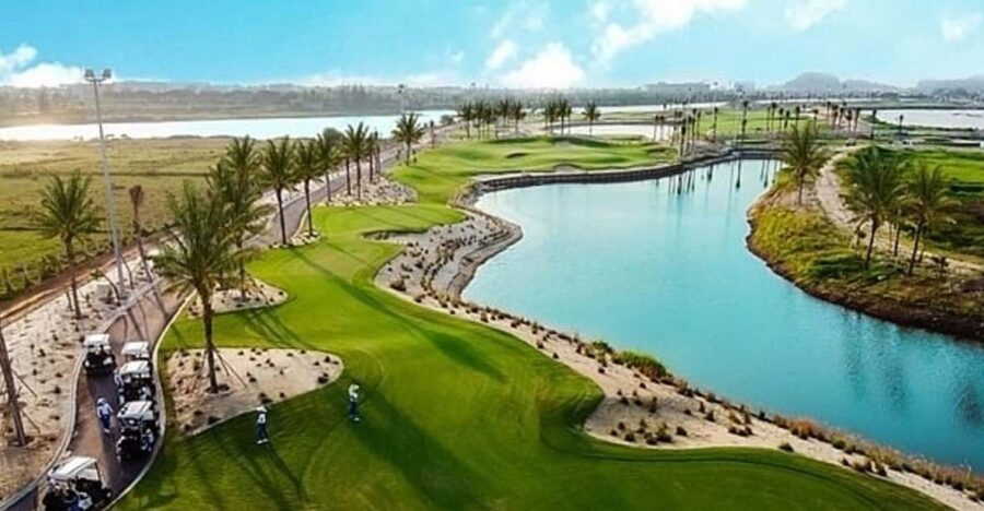 Golf Course Experience | Power Traveller