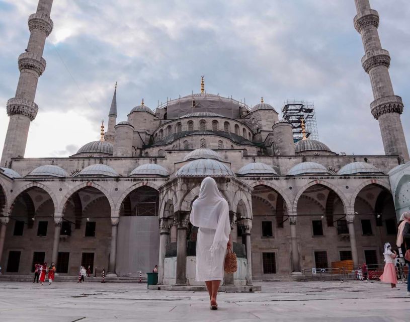Istanbul-St Sophia,Blue Mosque,Hippodrome Guided Tour | Power Traveller