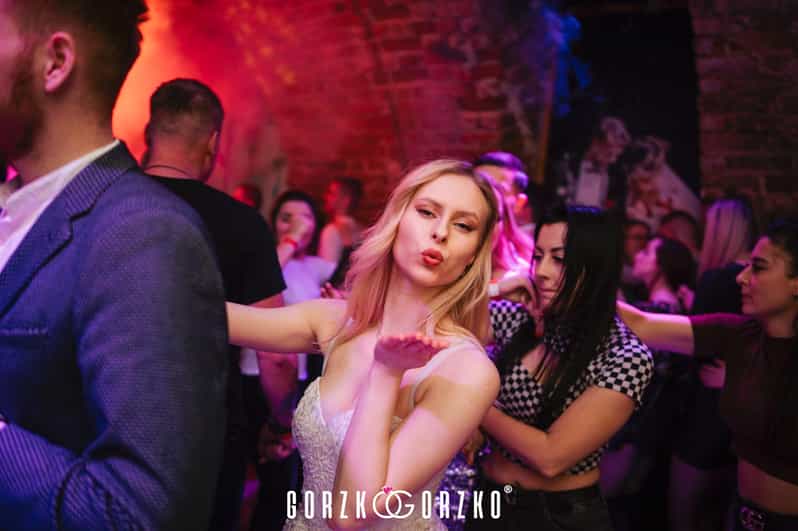 Kraków: Polish Wedding Party With Welcome Drink | Power Traveller