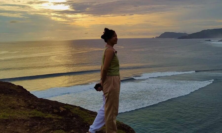 Lombok Private Tour: Surfing, Explore South Beach, & Sunset