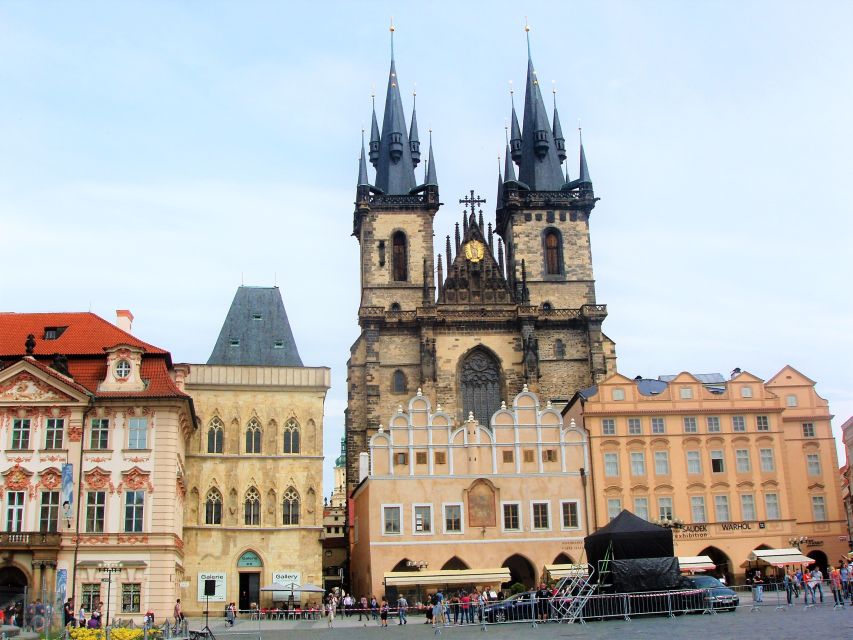 Prague: Tailored Sightseeing Tour in French | Power Traveller