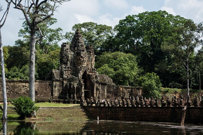 Angkor Wat Small Circuit Tour