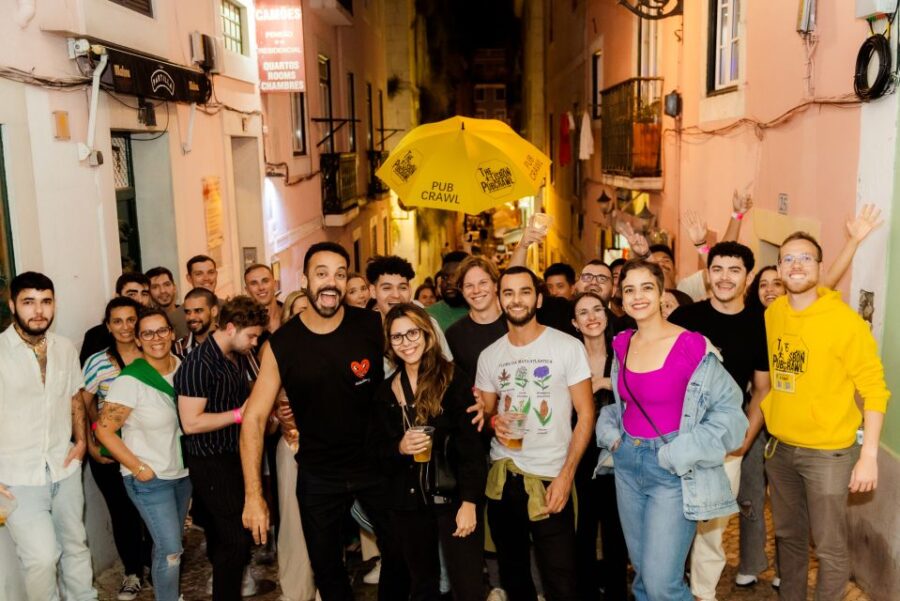 Lisbon Legendary Pubcrawl: 1h OpenBar, Shots, VIP Club Entry | Power ...