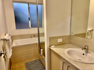 43 Drew Road Ardross Review | Power Traveller