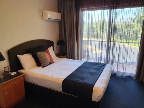 Alpha Hotel Canberra Review | Power Traveller