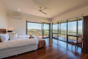 Old Coach Road Estate Review | Power Traveller