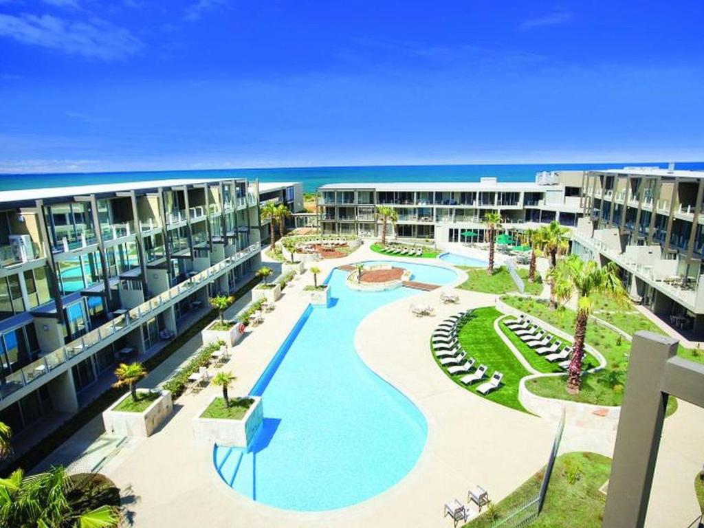 Resort Hotel Room 232 Review | Power Traveller