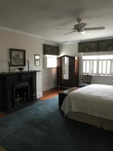 Springwood Inn Review | Power Traveller