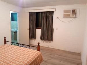 Homestay Upon Kenwick Station Review | Power Traveller