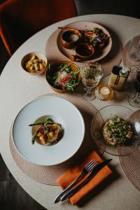 Hotel Restaurant SAM Review