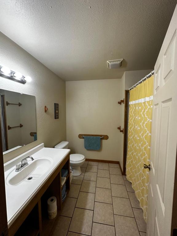 Holly Park Marina Review | Power Traveller