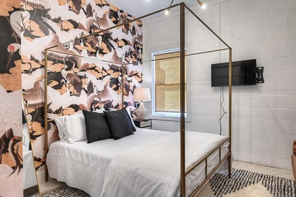 THe Oleander Hotel Room Number 4 Review | Power Traveller