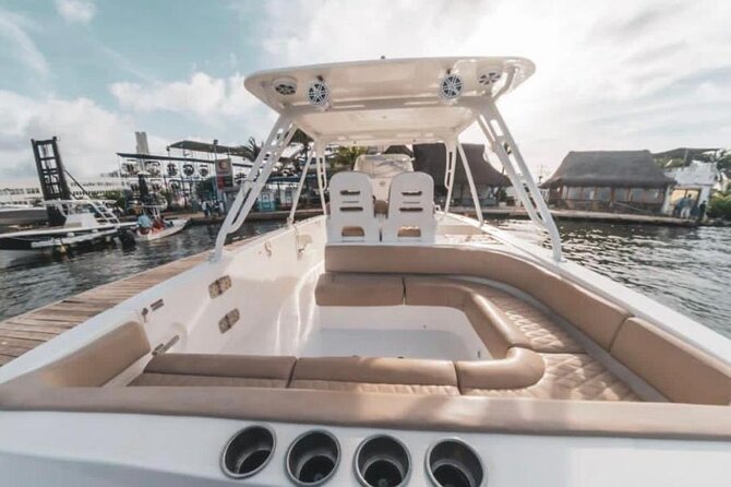Boraina, 34 FT Luxury Boat Rental In Cartagena