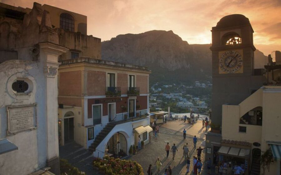 Capri: Boat Tour, Blue Grotto, Funicular, Lunch DIY Package | Power ...