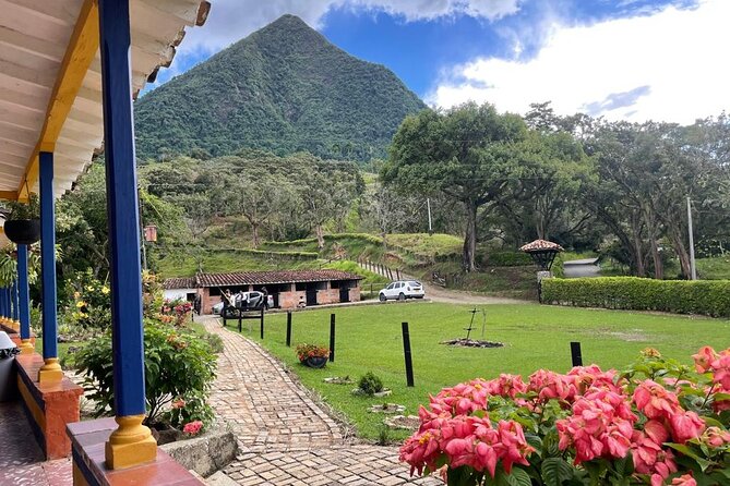 Climb The Tallest Natural Pyramid on Earth! TUSA MOUNTAIN HILL. | Power ...