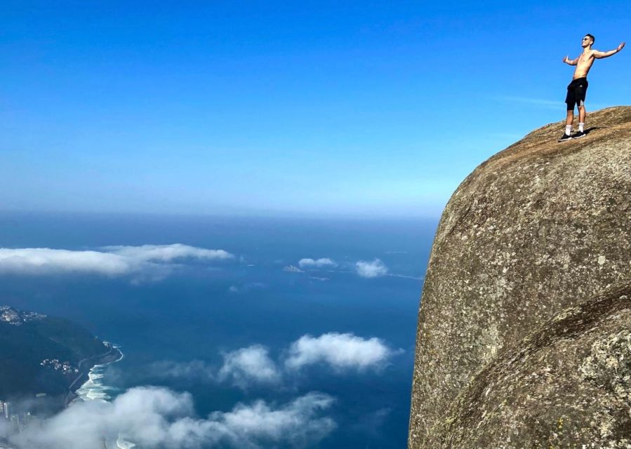 Rio De Janeiro: Pedra Da Gávea | Power Traveller