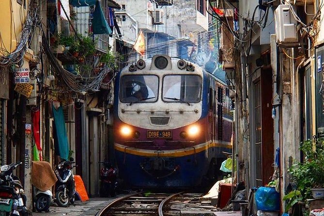 Hanoi Hidden Walking Tour & Experience Local Food | Power Traveller